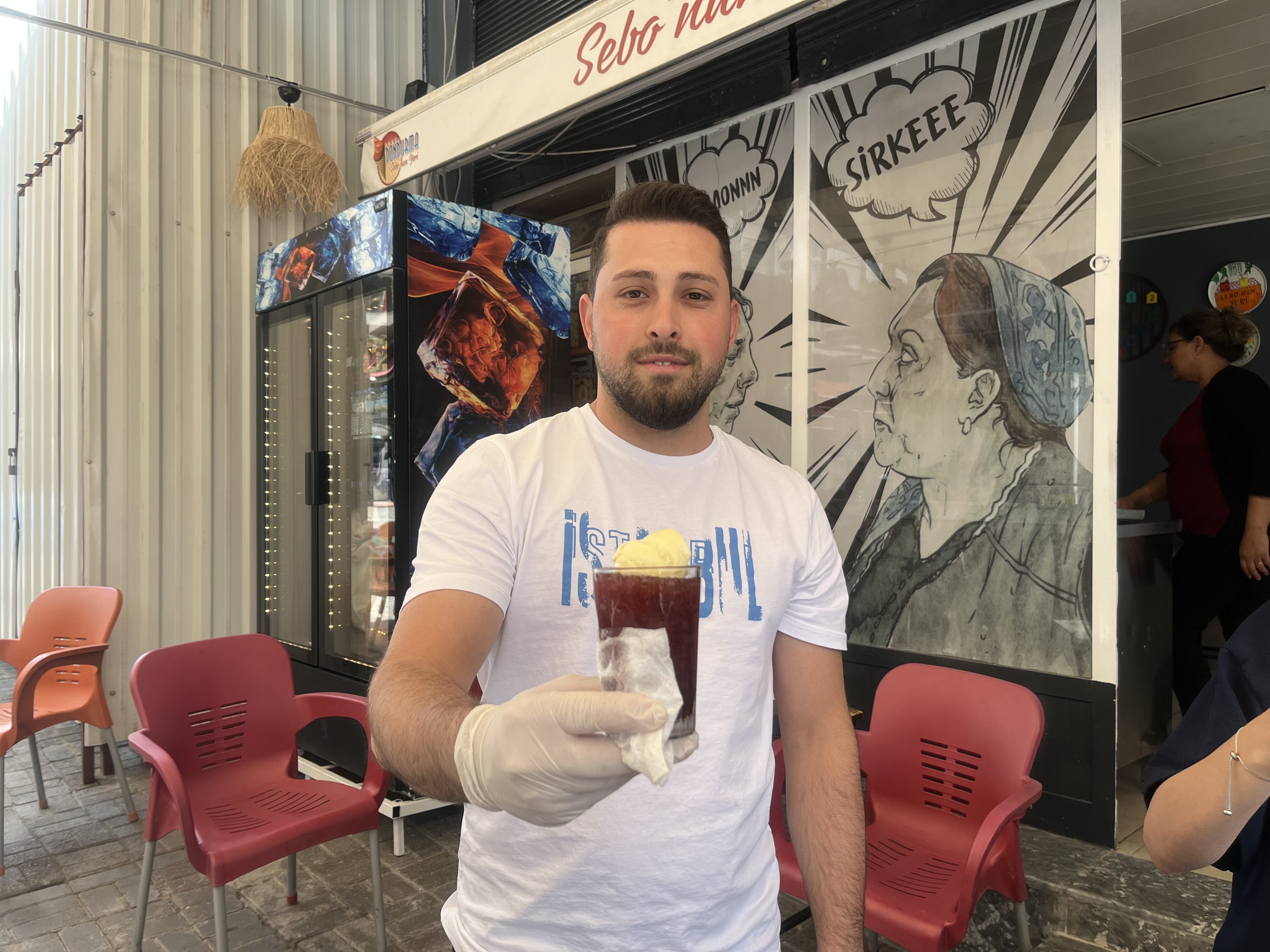 Aydın’ın geleneksel lezzeti tezgahlarda! Kar helvası sezonu açıldı ...